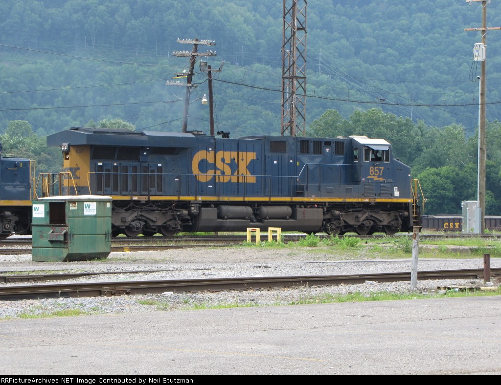 CSX 857